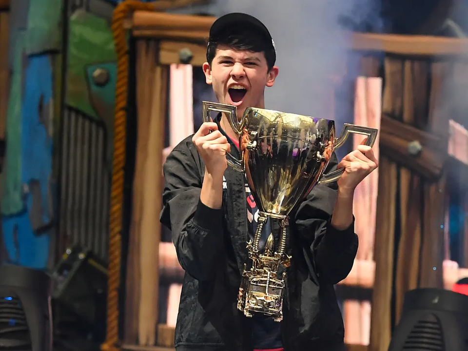 Bugha left Sentinels, the end of an era. - Fortnite Tracker